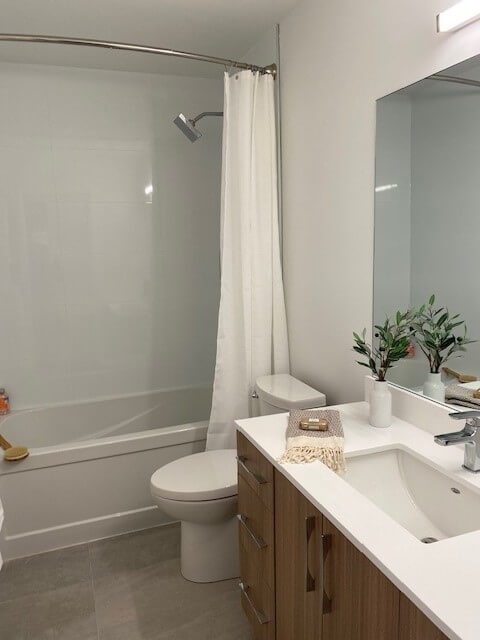 15 Brenthall Avenue, Toronto - 59 Project Management Inc.